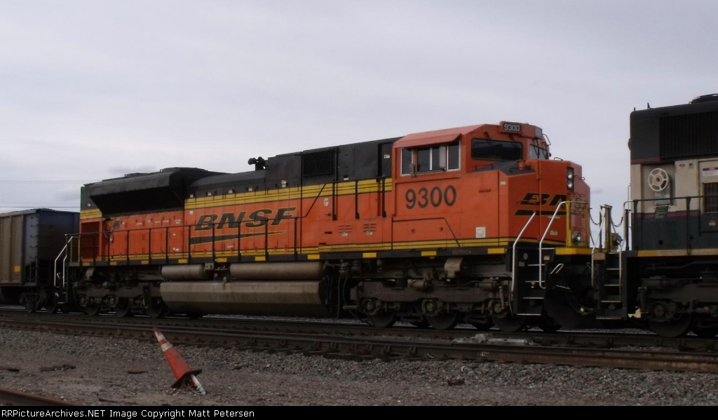 BNSF 9300